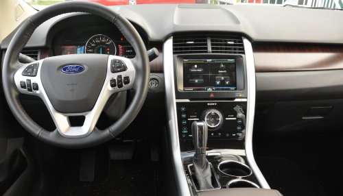 The dash of the Ford Edge Limited EcoBoost | Torque News
